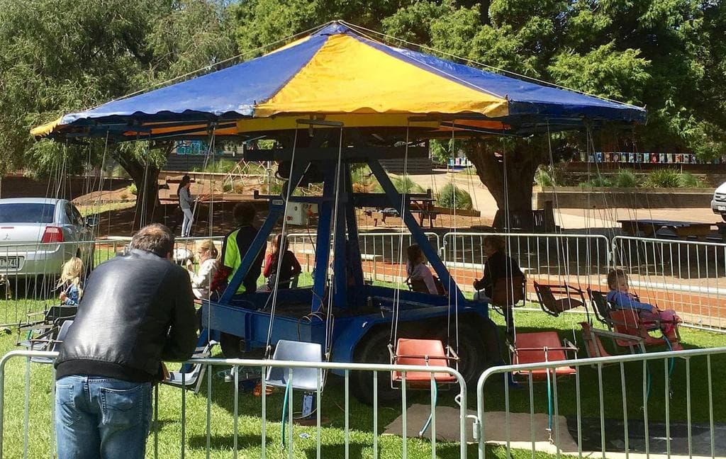 Chair-O-Plane - Barr's Amusements